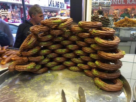 kerhane tatlısı ne zaman yenir sorunsalı - uludağ sözlük