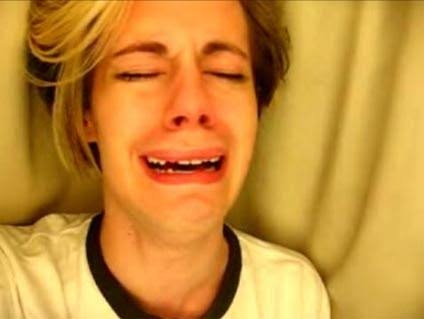 ağlayan kız çekiciliği #1059601 - uludağ sözlük galeri